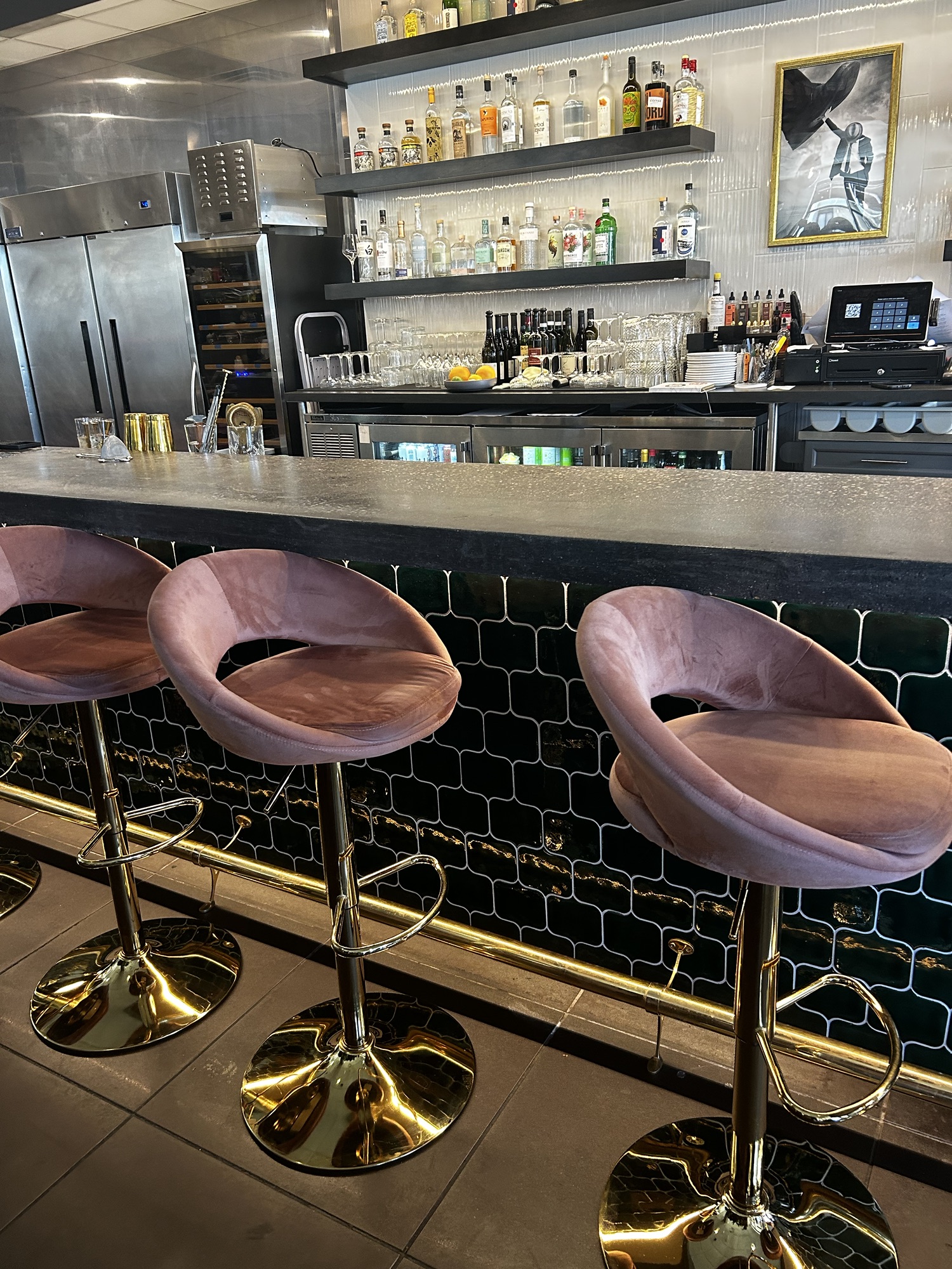 Welcome to Hopkins, Pink Ivy – FamilyFindsMN